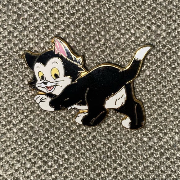Disney | Jewelry | Figaro From Pinocchio Disney Pintail End | Poshmark